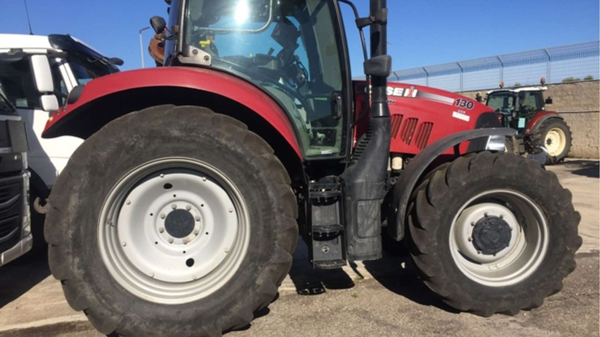 TRATTORE AGRICOLO CASE MAXXUM 130 CVX + ATTREZZATURE - Quasi Usato