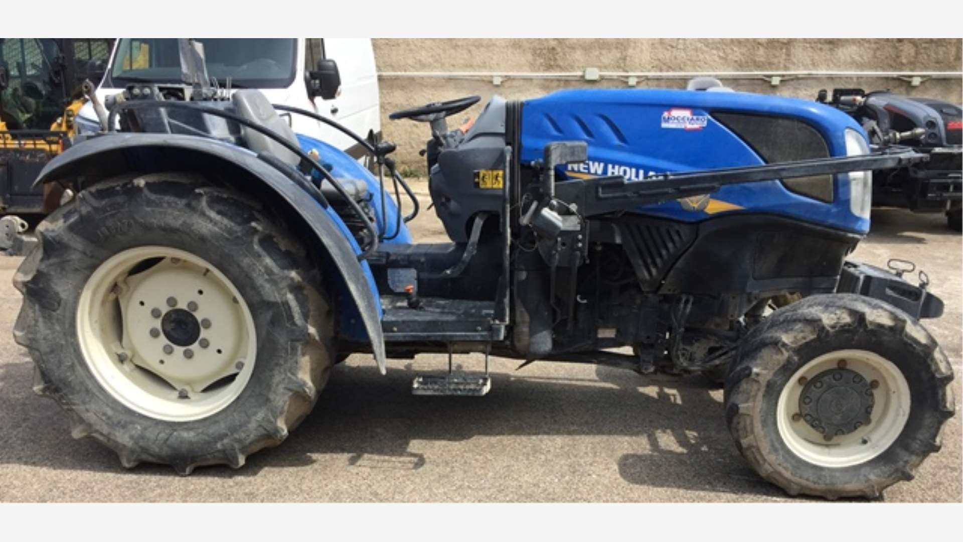 TRATTORE AGRICOLO NEW HOLLAND T4.110F ROPS - Quasi Usato