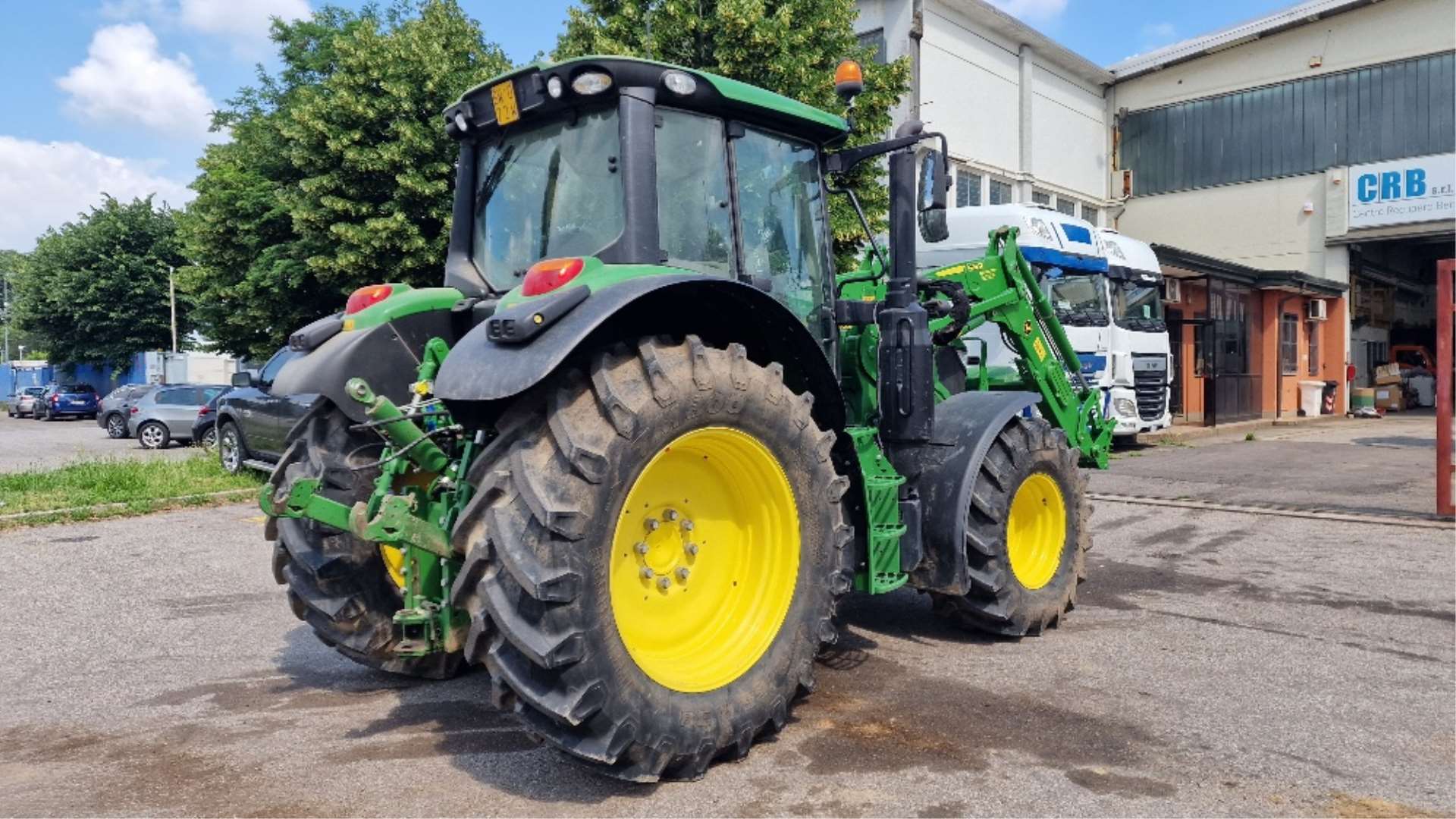 TRATTORE AGRICOLO JOHN DEERE 6130M con CARICATORE FRONTALE 623r MTR ...
