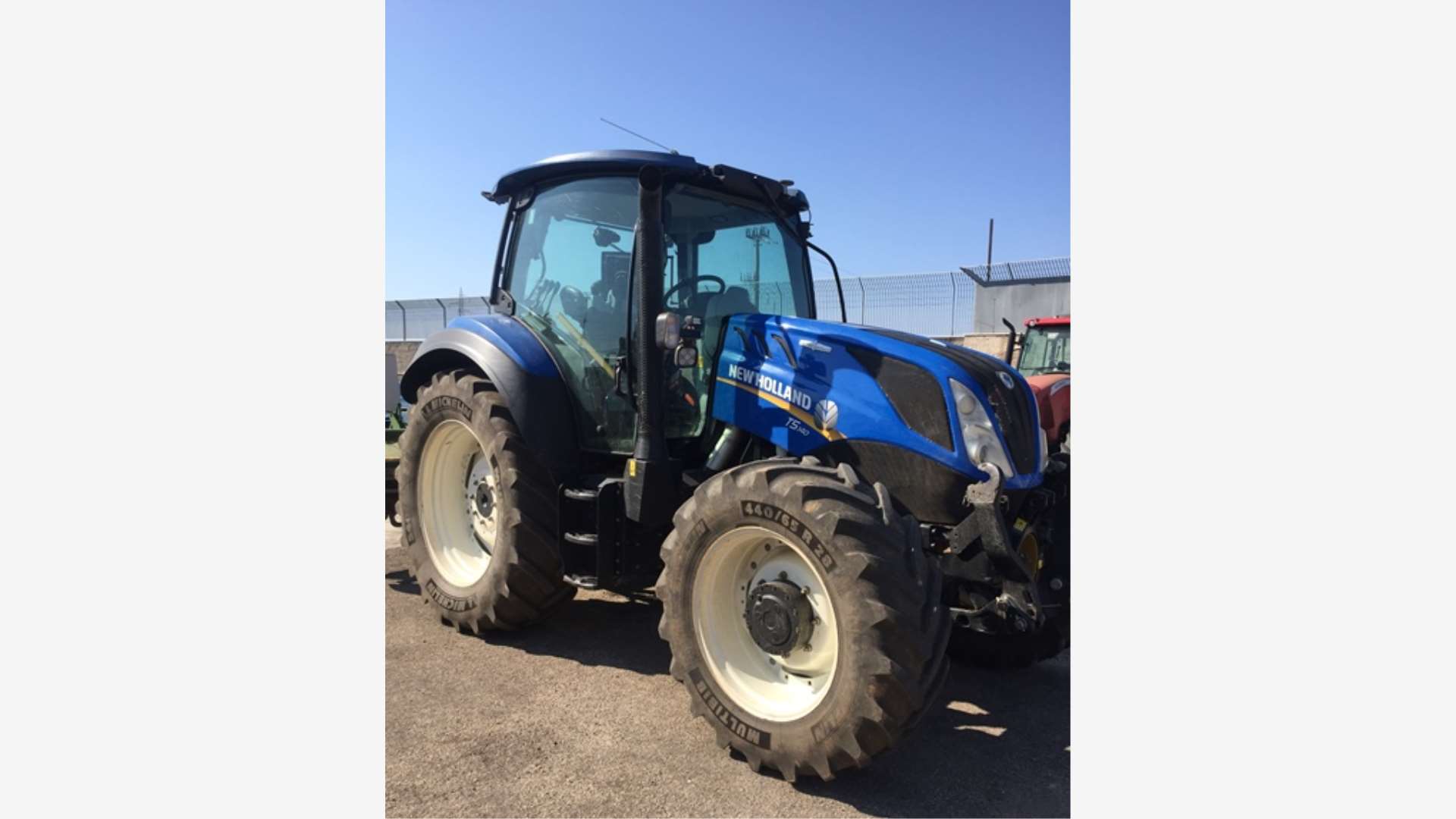 TRATTORE AGRICOLO NEW HOLLAND T5.140 AUTOCOMMAND - Quasi Usato