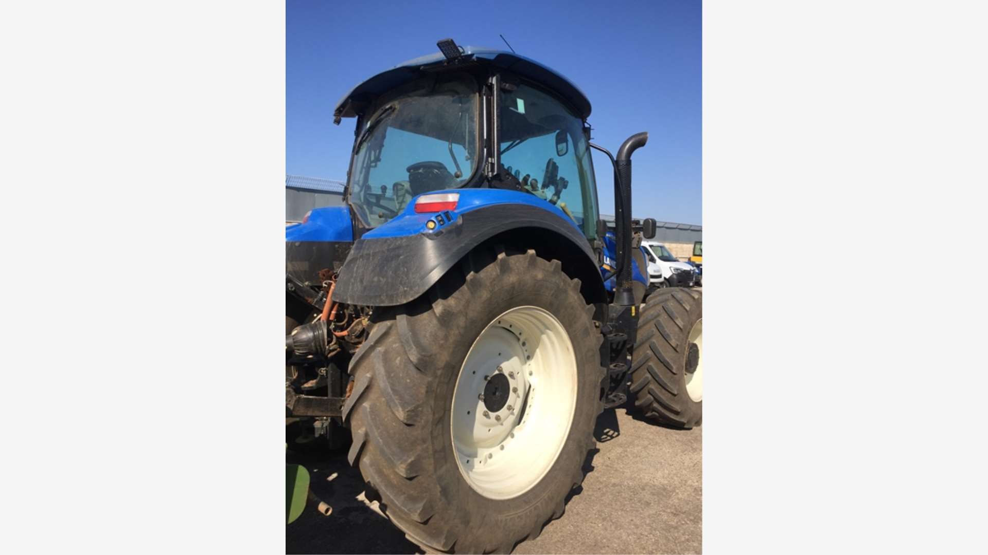 TRATTORE AGRICOLO NEW HOLLAND T5.140 AUTOCOMMAND - Quasi Usato