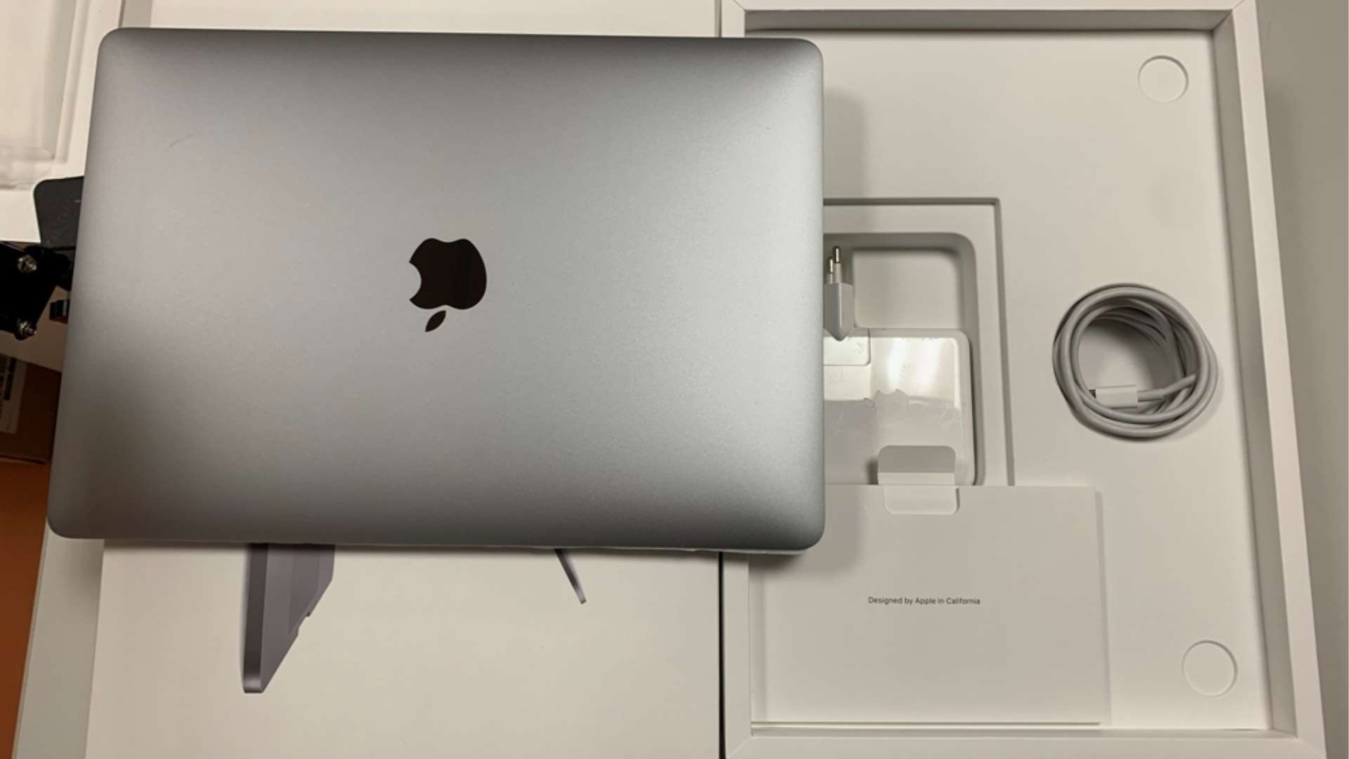 N.4 iMac 10th-generation Intel Core i7 512GB - N.2 MACBOOK PRO 512GB ...